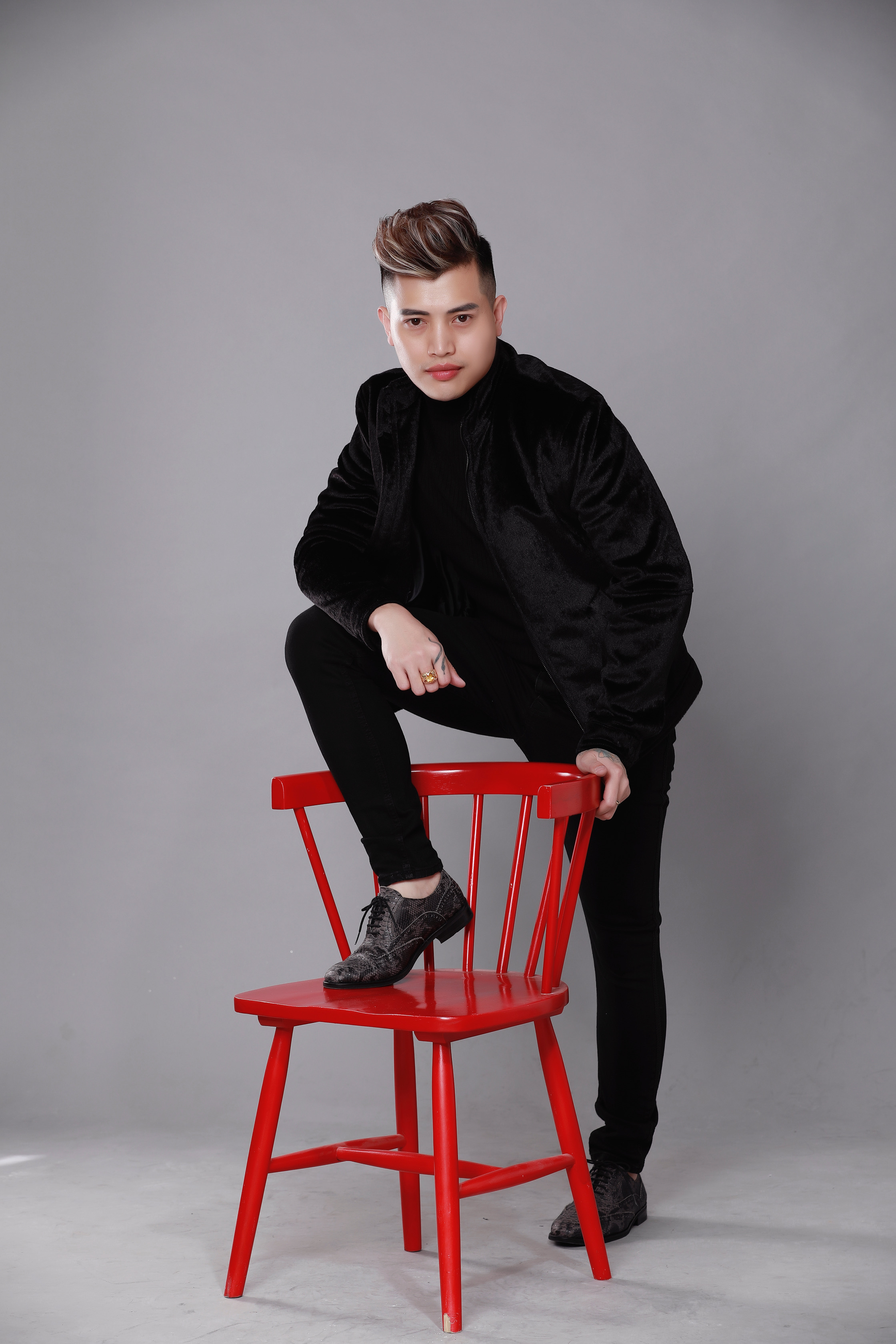 Master Kevin Le – Nghệ nhân “ẵm” nhiều giải thưởng nhất của làng phun ...